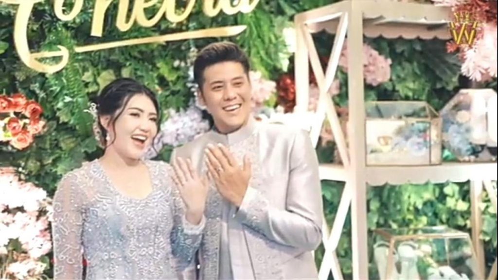 Terharu, Ini Alasan Penyanyi Dangdut Asal Sidoarjo Via Valen Terima ...